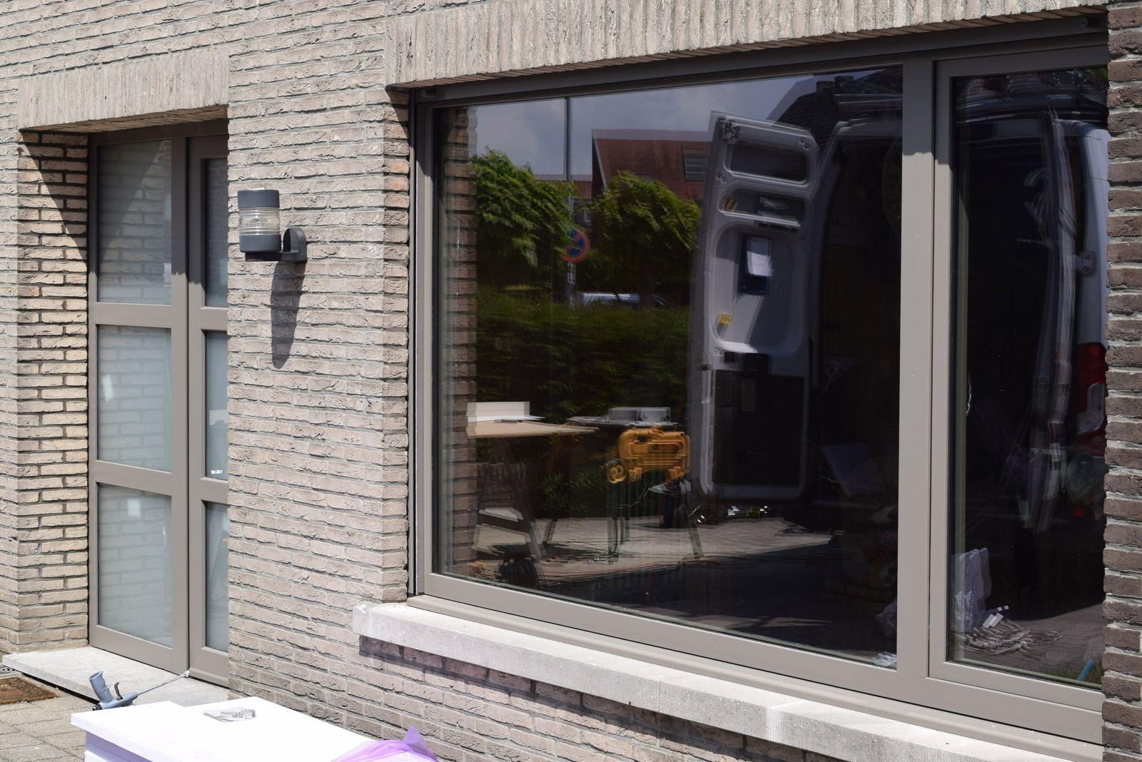 PVC ramen en deuren en rolluiken, klassieke renovatie in Turnhout ...